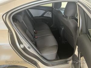 Grey Toyota Avensis 2017 in Rakvere, with an engine capacity of 1.80 L and mileage of 138 thousand km for 13490 €, photo 6 on AUTOMOTO.COM.LV