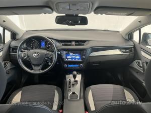 Grey Toyota Avensis 2017 in Rakvere, with an engine capacity of 1.80 L and mileage of 138 thousand km for 13490 €, photo 7 on AUTOMOTO.COM.LV
