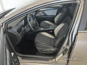 Grey Toyota Avensis 2017 in Rakvere, with an engine capacity of 1.80 L and mileage of 138 thousand km for 13490 €, photo 11 on AUTOMOTO.COM.LV