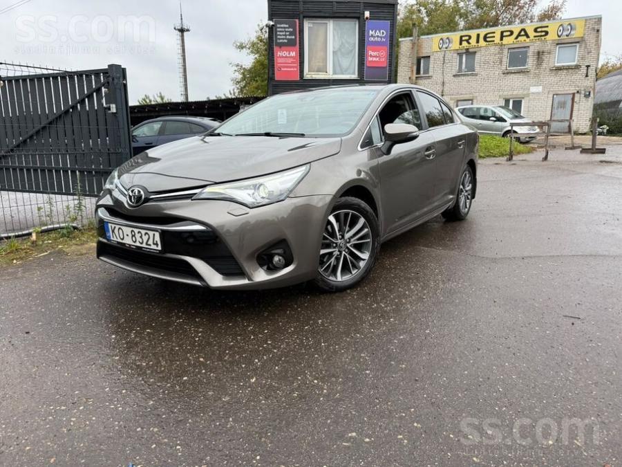 Серый Тойота Авенсис 2017 в Рига, объемом двигателя 1.80 л и пробегом 83 тыс. км за 13990 €, фото 1 на AUTOMOTO.COM.LV