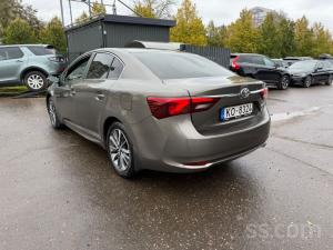 Grey Toyota Avensis 2017 in Riga, with an engine capacity of 1.80 L and mileage of 83 thousand km for 12590 €, photo 6 on AUTOMOTO.COM.LV