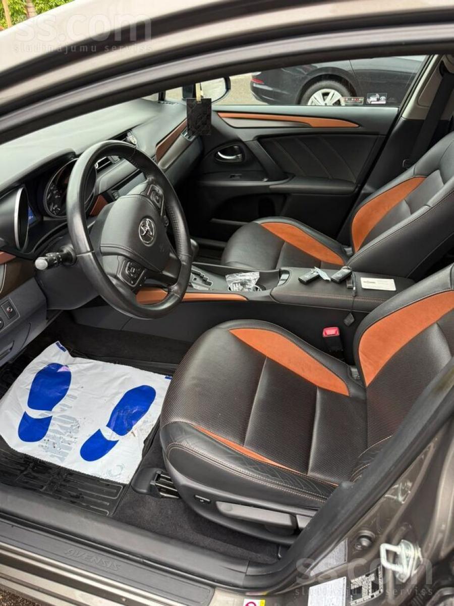 Grey Toyota Avensis 2017 in Riga, with an engine capacity of 1.80 L and mileage of 83 thousand km for 12590 €, photo 13 on AUTOMOTO.COM.LV