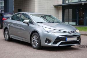 Grey Toyota Avensis 2018 in Vilnius, with an engine capacity of 1.80 L and mileage of 139 thousand km for 13500 €, photo 7 on AUTOMOTO.COM.LV