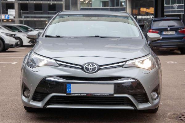 Pelēks Toyota Avensis 2018 Viļņa, ar dzinēja tilpumu 1.80 L un nobraukumu 139 tūkst. km par 13500 €, foto 8 vietnē AUTOMOTO.COM.LV