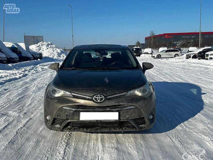 Pelēks Toyota Avensis 2018 Avižieniai, ar dzinēja tilpumu 1.80 L un nobraukumu 132 tūkst. km par 9900 €, foto 5 vietnē AUTOMOTO.COM.LV
