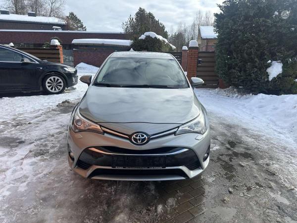 Pelēks Toyota Avensis 2018 Kauņa, ar dzinēja tilpumu 1.80 L un nobraukumu 198 tūkst. km par 8700 €, foto 3 vietnē AUTOMOTO.COM.LV