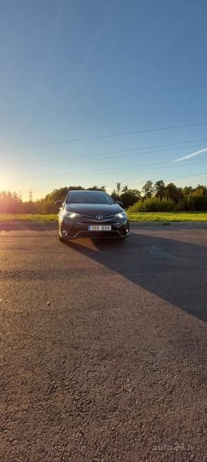 Grey Toyota Avensis 2018 in Maardu, with an engine capacity of 1.80 L and mileage of 90 thousand km for 13500 €, photo 2 on AUTOMOTO.COM.LV