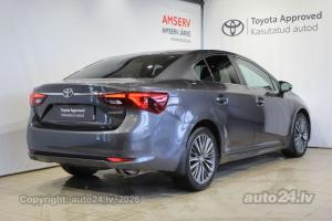 Pelēks Toyota Avensis 2018 Tallina, ar dzinēja tilpumu 2.00 L un nobraukumu 153 tūkst. km par 12990 €, foto 3 vietnē AUTOMOTO.COM.LV