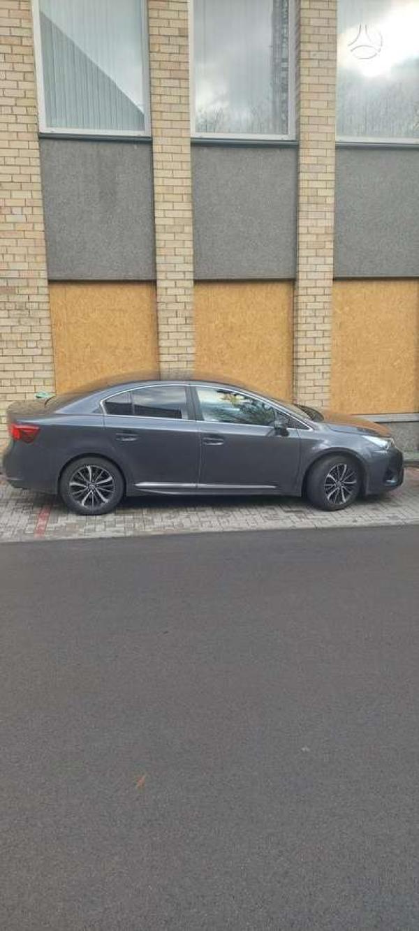 Pelēks Toyota Avensis 2018 Viļņa, ar dzinēja tilpumu 1.80 L un nobraukumu 143 tūkst. km par 11500 €, foto 4 vietnē AUTOMOTO.COM.LV