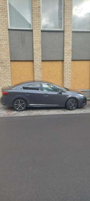 Pelēks Toyota Avensis 2018 Viļņa, ar dzinēja tilpumu 1.80 L un nobraukumu 143 tūkst. km par 11500 €, foto 5 vietnē AUTOMOTO.COM.LV