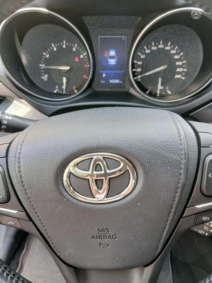 Pelēks Toyota Avensis 2018 Viļņa, ar dzinēja tilpumu 1.80 L un nobraukumu 143 tūkst. km par 11500 €, foto 8 vietnē AUTOMOTO.COM.LV