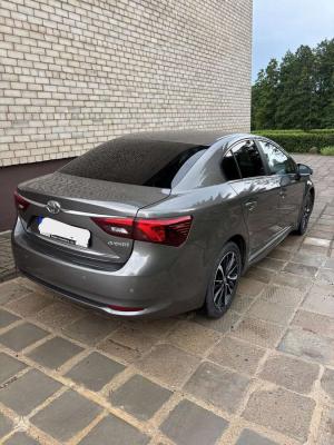 Pelēks Toyota Avensis 2018 Kalvarija, ar dzinēja tilpumu 1.80 L un nobraukumu 173 tūkst. km par 11500 €, foto  vietnē AUTOMOTO.COM.LV