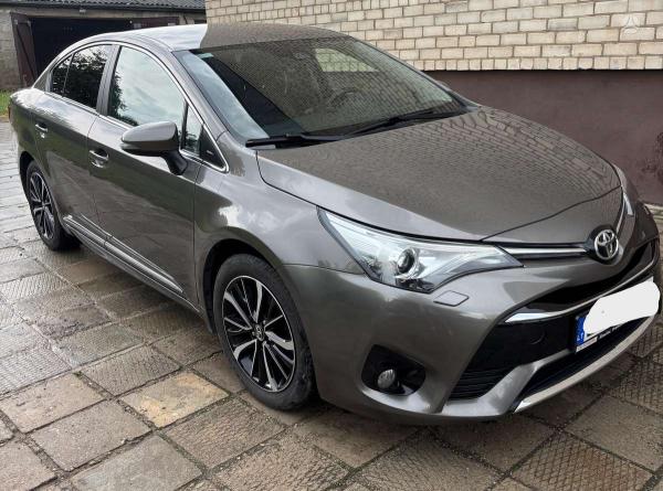 Pelēks Toyota Avensis 2018 Kalvarija, ar dzinēja tilpumu 1.80 L un nobraukumu 173 tūkst. km par 11500 €, foto 4 vietnē AUTOMOTO.COM.LV