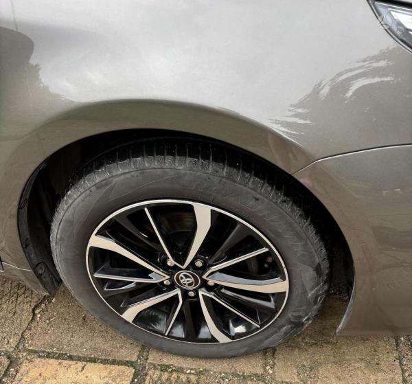 Pelēks Toyota Avensis 2018 Kalvarija, ar dzinēja tilpumu 1.80 L un nobraukumu 173 tūkst. km par 11500 €, foto 5 vietnē AUTOMOTO.COM.LV