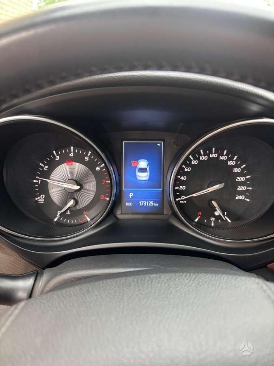 Pelēks Toyota Avensis 2018 Kalvarija, ar dzinēja tilpumu 1.80 L un nobraukumu 173 tūkst. km par 11500 €, foto 12 vietnē AUTOMOTO.COM.LV