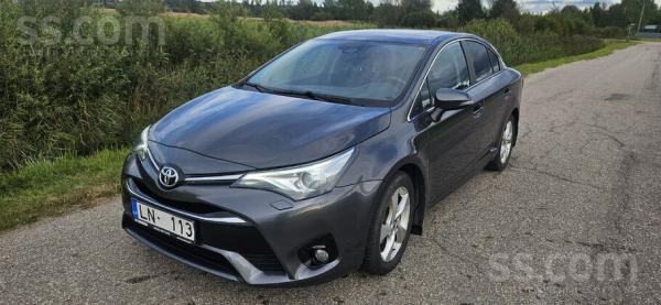 Grey Toyota Avensis 2018 in Riga, with an engine capacity of 1.80 L and mileage of 153 thousand km for 10400 €, photo 2 on AUTOMOTO.COM.LV