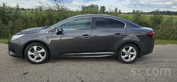 Grey Toyota Avensis 2018 in Riga, with an engine capacity of 1.80 L and mileage of 153 thousand km for 10400 €, photo 3 on AUTOMOTO.COM.LV