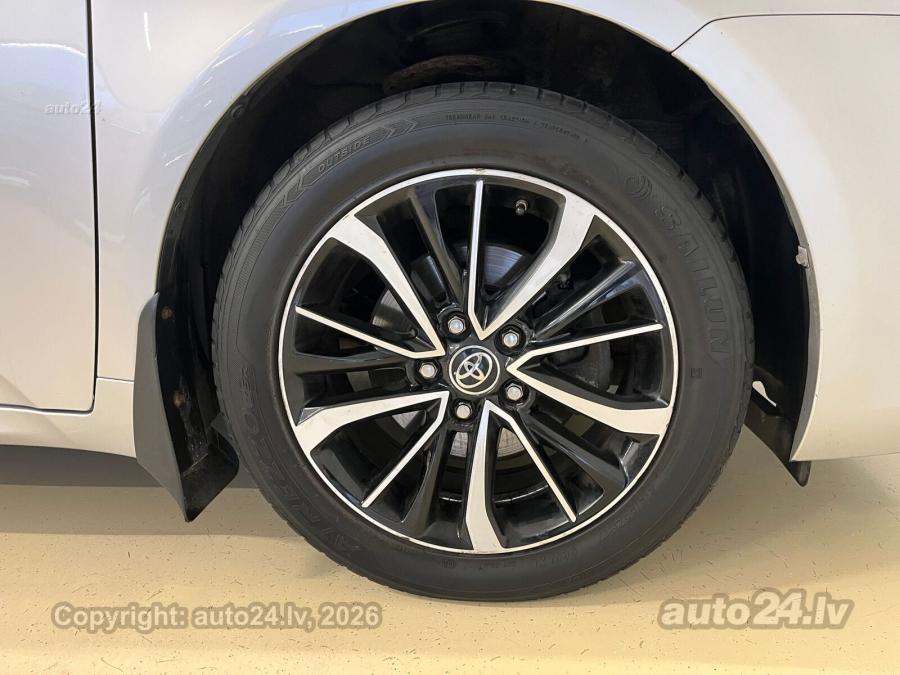 Серый Тойота Авенсис 2018 в Раквере, объемом двигателя 1.80 л и пробегом 110 тыс. км за 13990 €, фото 16 на AUTOMOTO.COM.LV