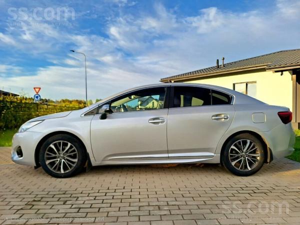Pelēks Toyota Avensis 2018 Rīga, ar dzinēja tilpumu 1.80 L un nobraukumu 115 tūkst. km par 12800 €, foto 1 vietnē AUTOMOTO.COM.LV