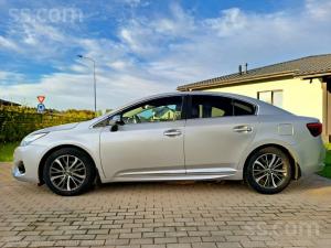 Серый Тойота Авенсис 2018 в Рига, объемом двигателя 1.80 л и пробегом 115 тыс. км за 12800 €, фото  на AUTOMOTO.COM.LV