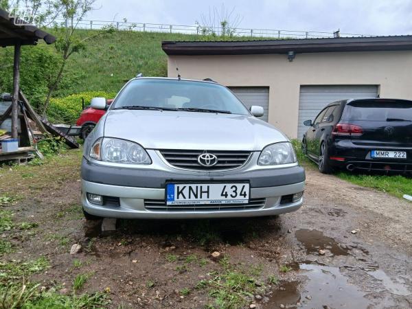 Pelēks Toyota Avensis 2001 Viļņa, ar dzinēja tilpumu 1.80 L un nobraukumu 266 tūkst. km par 750 €, foto 7 vietnē AUTOMOTO.COM.LV