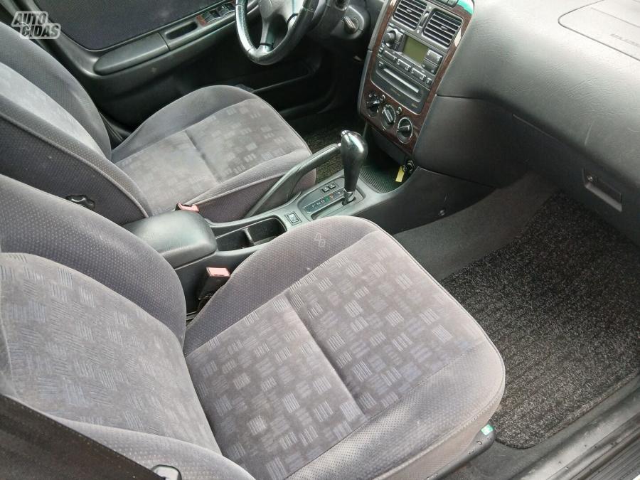 Pelēks Toyota Avensis 2001 Viļņa, ar dzinēja tilpumu 1.80 L un nobraukumu 266 tūkst. km par 750 €, foto 13 vietnē AUTOMOTO.COM.LV