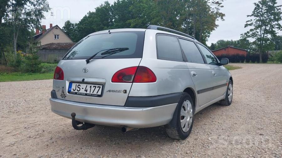 Серый Тойота Авенсис 2001 в Алуксне, объемом двигателя 2.00 л и пробегом 0 тыс. км за 2100 €, фото 6 на AUTOMOTO.COM.LV