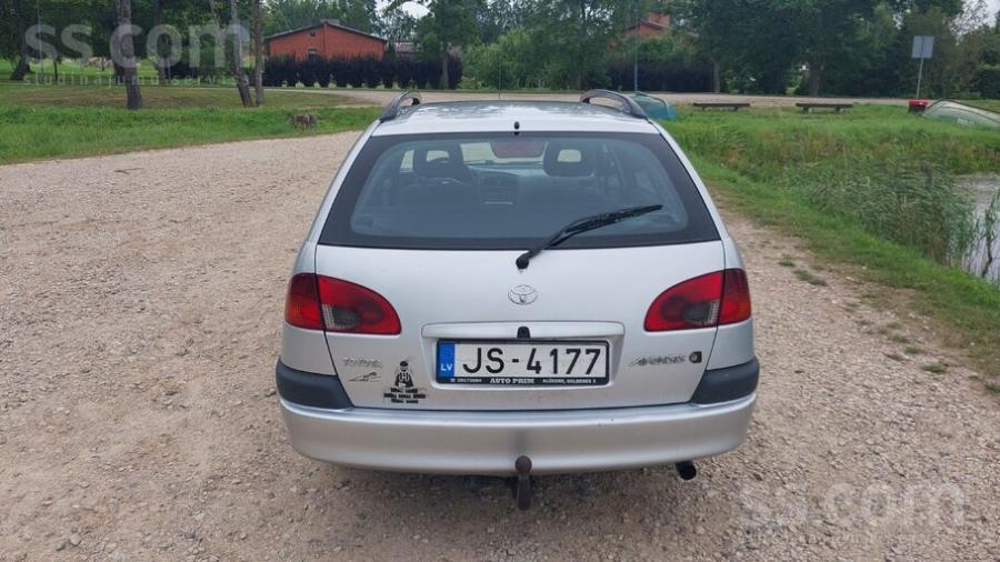 Серый Тойота Авенсис 2001 в Алуксне, объемом двигателя 2.00 л и пробегом 0 тыс. км за 2100 €, фото 9 на AUTOMOTO.COM.LV