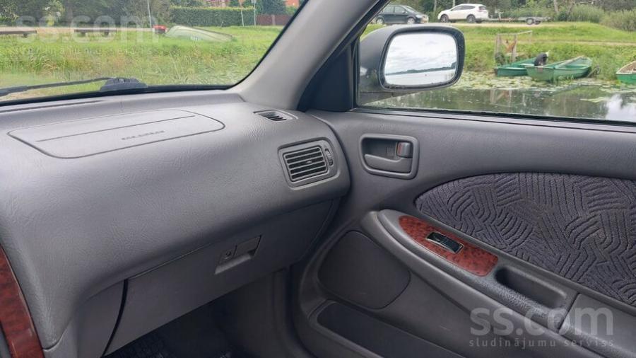 Серый Тойота Авенсис 2001 в Алуксне, объемом двигателя 2.00 л и пробегом 0 тыс. км за 2100 €, фото 20 на AUTOMOTO.COM.LV