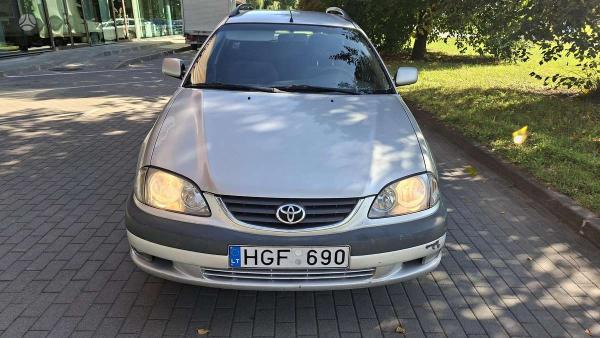 Тойота Авенсис 2001 в Каунас на AUTOMOTO.COM.LV Серый Тойота Авенсис 2001 в Каунас, объемом двигателя 1.98 л и пробегом 400 тыс. км за 1450 €, фото 5 на AUTOMOTO.COM.LV
