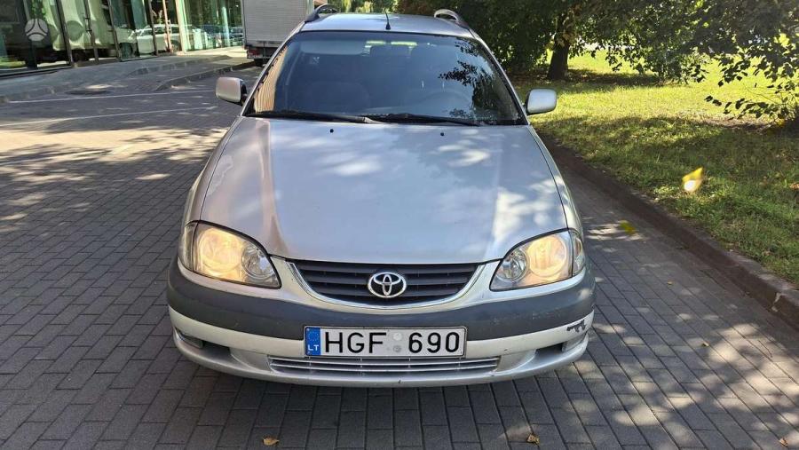 Серый Тойота Авенсис 2001 в Каунас, объемом двигателя 1.98 л и пробегом 400 тыс. км за 1450 €, фото 5 на AUTOMOTO.COM.LV