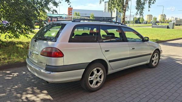 Тойота Авенсис 2001 в Каунас на AUTOMOTO.COM.LV Серый Тойота Авенсис 2001 в Каунас, объемом двигателя 1.98 л и пробегом 400 тыс. км за 1450 €, фото 8 на AUTOMOTO.COM.LV