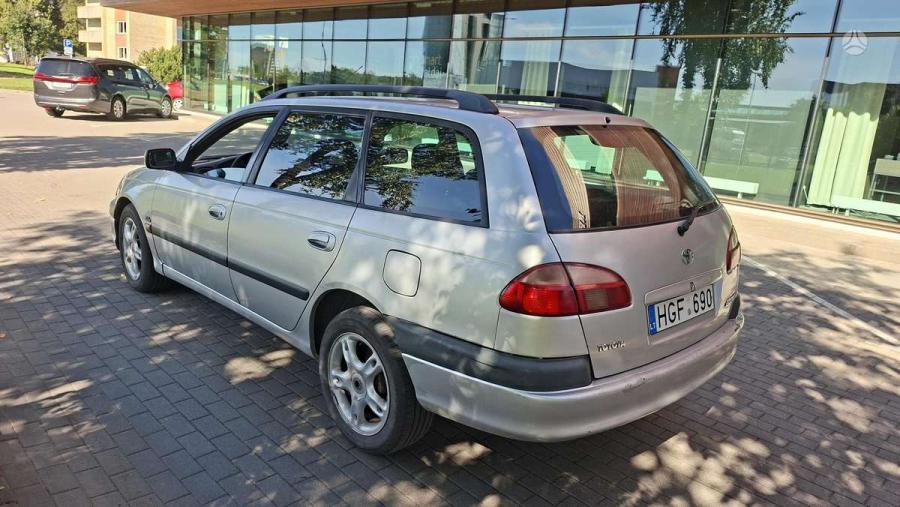 Серый Тойота Авенсис 2001 в Каунас, объемом двигателя 1.98 л и пробегом 400 тыс. км за 1450 €, фото 10 на AUTOMOTO.COM.LV