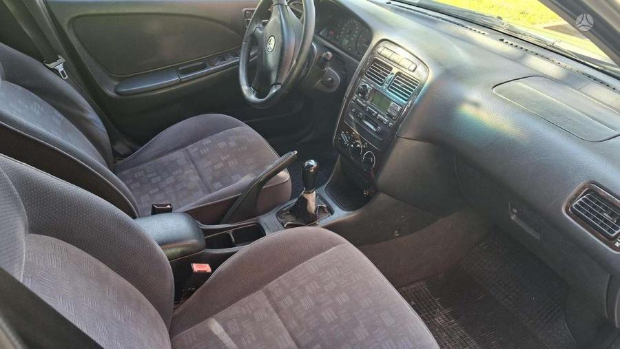 Серый Тойота Авенсис 2001 в Каунас, объемом двигателя 1.98 л и пробегом 400 тыс. км за 1450 €, фото 12 на AUTOMOTO.COM.LV