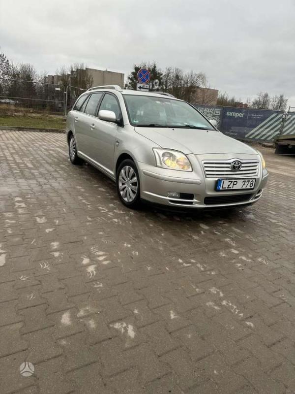 Pelēks Toyota Avensis 2003 Kauņa, ar dzinēja tilpumu 1.98 L un nobraukumu 335 tūkst. km par 1000 €, foto 2 vietnē AUTOMOTO.COM.LV