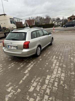 Pelēks Toyota Avensis 2003 Kauņa, ar dzinēja tilpumu 1.98 L un nobraukumu 335 tūkst. km par 1000 €, foto 3 vietnē AUTOMOTO.COM.LV