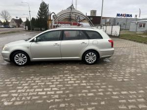 Pelēks Toyota Avensis 2003 Kauņa, ar dzinēja tilpumu 1.98 L un nobraukumu 335 tūkst. km par 1000 €, foto 8 vietnē AUTOMOTO.COM.LV