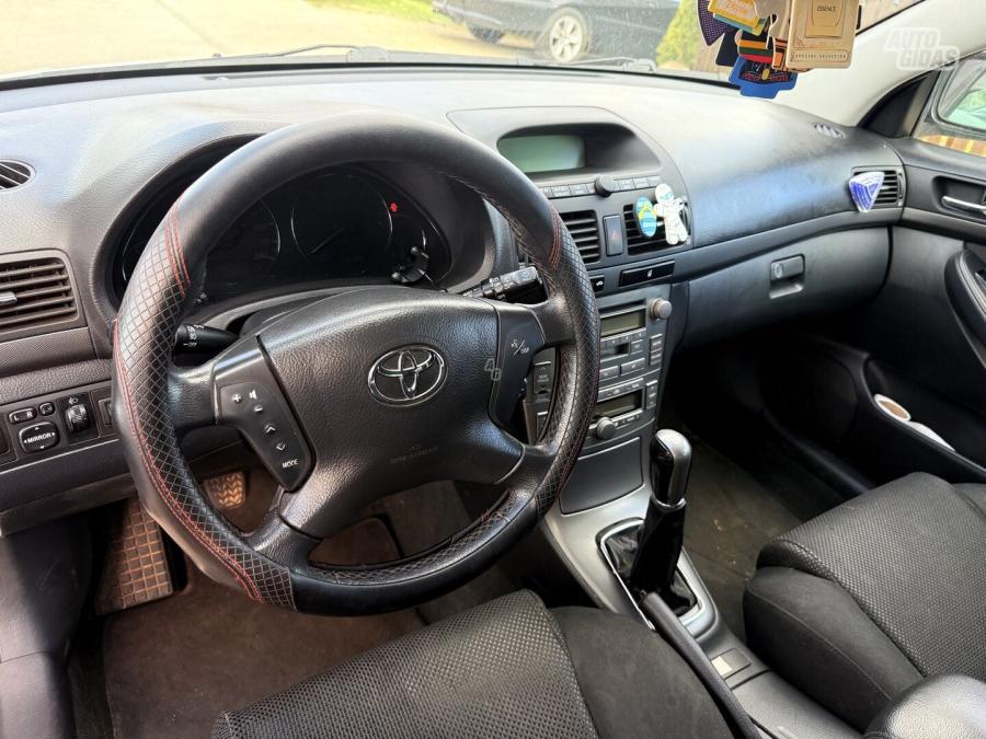 Pelēks Toyota Avensis 2003 Zarasai, ar dzinēja tilpumu 2.00 L un nobraukumu 300 tūkst. km par 1200 €, foto 9 vietnē AUTOMOTO.COM.LV