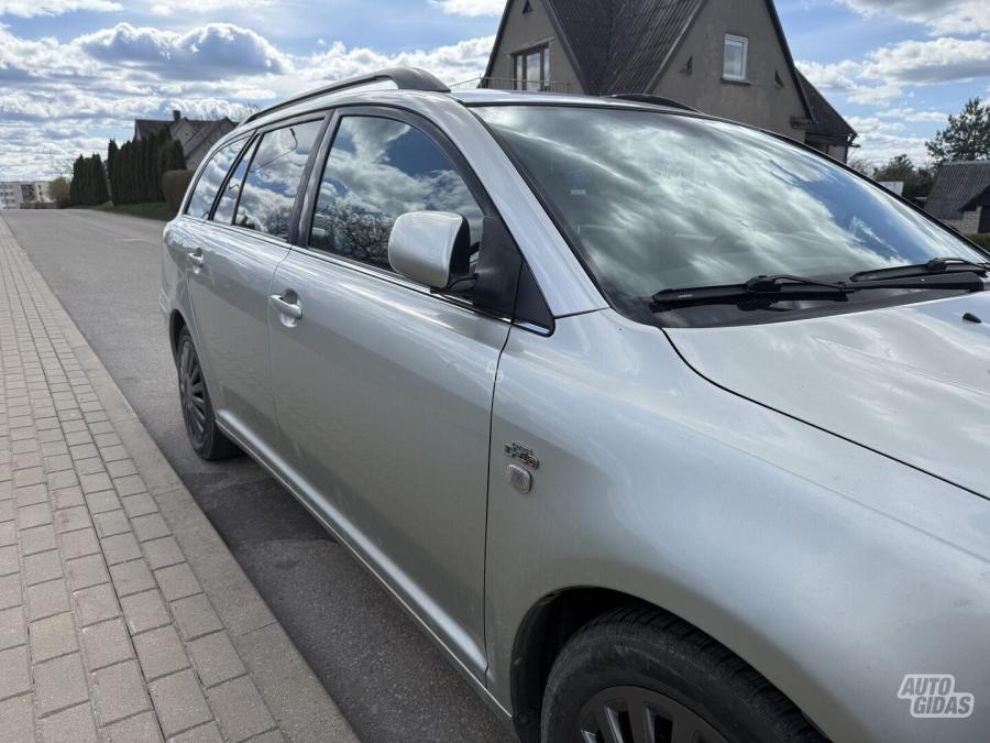 Pelēks Toyota Avensis 2003 Zarasai, ar dzinēja tilpumu 2.00 L un nobraukumu 300 tūkst. km par 1200 €, foto 11 vietnē AUTOMOTO.COM.LV