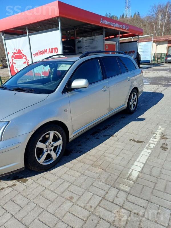 Pelēks Toyota Avensis 2003 Tukums, ar dzinēja tilpumu 2.00 L un nobraukumu 0 tūkst. km par 1150 €, foto 3 vietnē AUTOMOTO.COM.LV