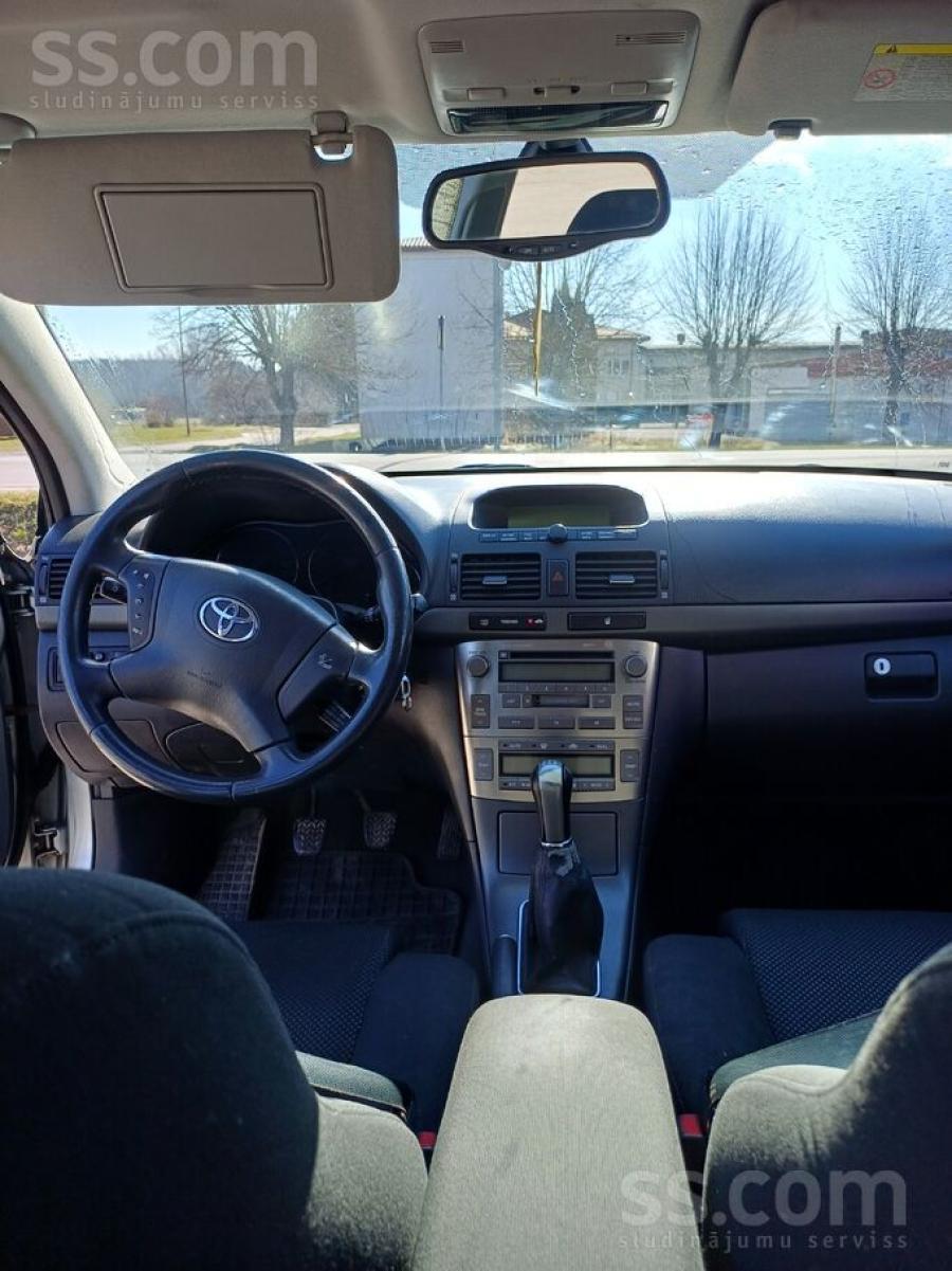 Grey Toyota Avensis 2003 in Tukums, with an engine capacity of 2.00 L and mileage of 0 thousand km for 1150 €, photo 6 on AUTOMOTO.COM.LV