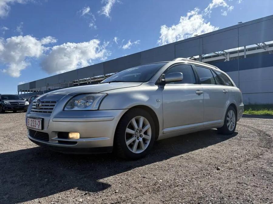 Серый Тойота Авенсис 2003 в Даугавпилс, объемом двигателя 1.80 л и пробегом 354 тыс. км за 2150 €, фото 1 на AUTOMOTO.COM.LV