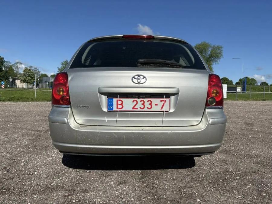 Серый Тойота Авенсис 2003 в Даугавпилс, объемом двигателя 1.80 л и пробегом 354 тыс. км за 2150 €, фото 5 на AUTOMOTO.COM.LV