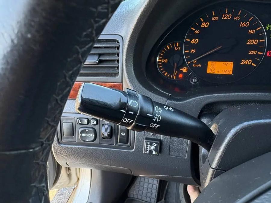 Серый Тойота Авенсис 2003 в Даугавпилс, объемом двигателя 1.80 л и пробегом 354 тыс. км за 2150 €, фото 14 на AUTOMOTO.COM.LV