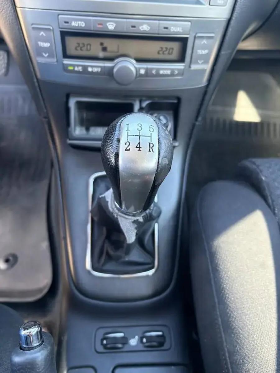 Серый Тойота Авенсис 2003 в Даугавпилс, объемом двигателя 1.80 л и пробегом 354 тыс. км за 2150 €, фото 16 на AUTOMOTO.COM.LV