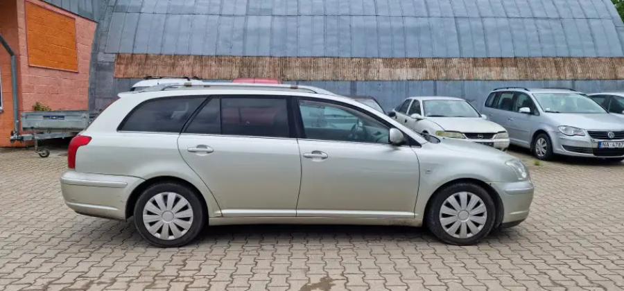 Pelēks Toyota Avensis 2003 Valmiera, ar dzinēja tilpumu 2.00 L un nobraukumu 368 tūkst. km par 1100 €, foto 3 vietnē AUTOMOTO.COM.LV