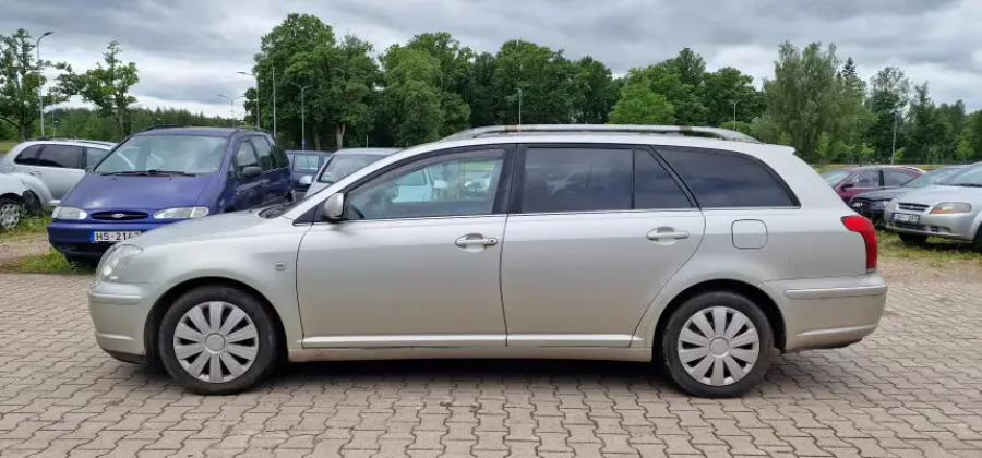 Pelēks Toyota Avensis 2003 Valmiera, ar dzinēja tilpumu 2.00 L un nobraukumu 368 tūkst. km par 1100 €, foto 6 vietnē AUTOMOTO.COM.LV