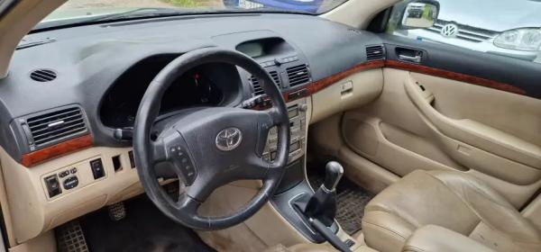 Pelēks Toyota Avensis 2003 Valmiera, ar dzinēja tilpumu 2.00 L un nobraukumu 368 tūkst. km par 1100 €, foto 8 vietnē AUTOMOTO.COM.LV