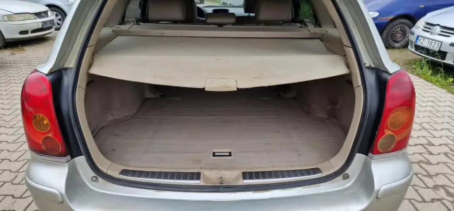 Pelēks Toyota Avensis 2003 Valmiera, ar dzinēja tilpumu 2.00 L un nobraukumu 368 tūkst. km par 1100 €, foto 12 vietnē AUTOMOTO.COM.LV