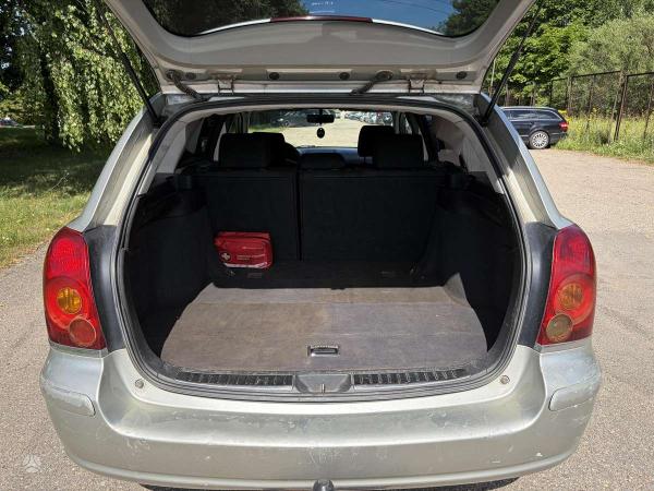 Grey Toyota Avensis 2003 in Ukmerge, with an engine capacity of 2.00 L and mileage of 356 thousand km for 1200 €, photo 7 on AUTOMOTO.COM.LV